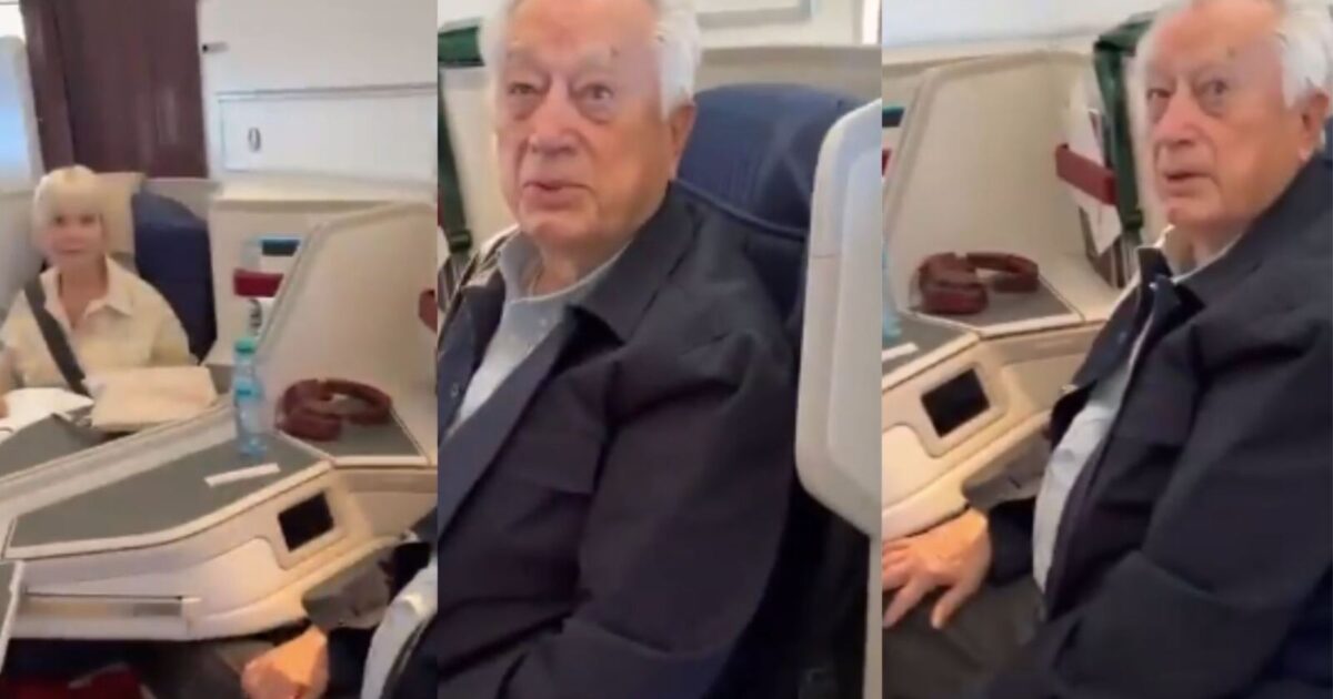 Manuel Bartlett es confrontado en viaje en primera clase en vuelo a ...
